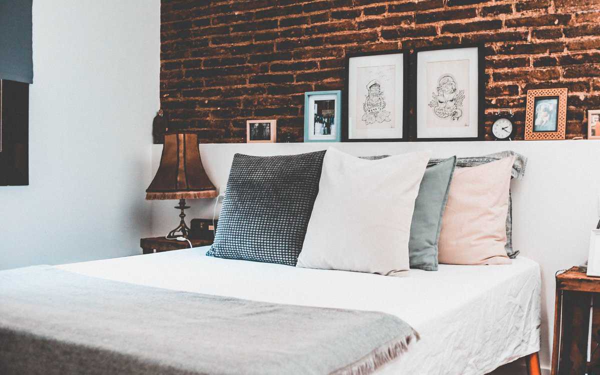 Why I Focus on Simplicity, Not Minimalism - The Simplicity Habit