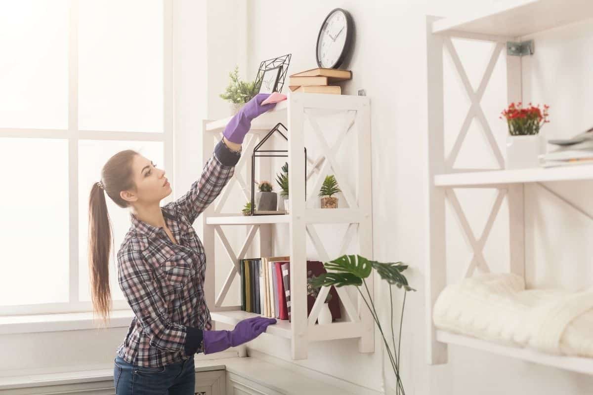Spring Decluttering Checklist: 10 Helpful Items to Remove to Lighten ...