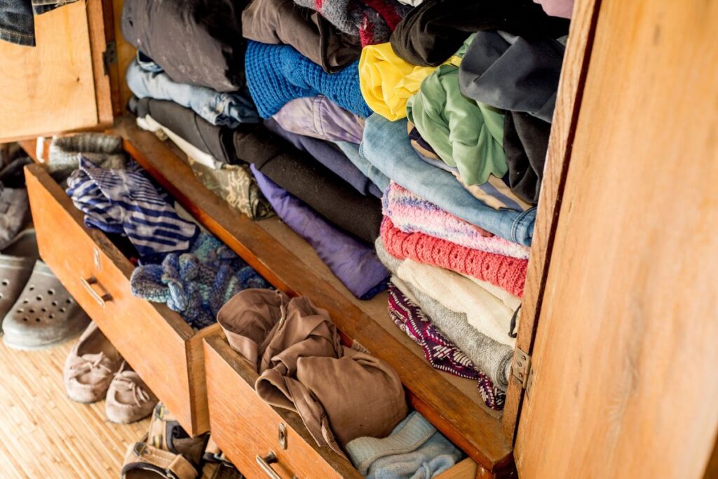 11 Simple Ways to Make Decluttering Easier - The Simplicity Habit 11 Simple Ways to Make Decluttering Easier - The Simplicity Habit