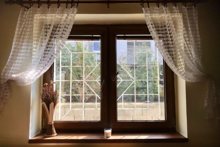 How to Gently Encourage Your Loved Ones to Simplify - The Simplicity Habit