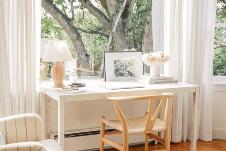 How to Live as a Minimalist: A Beginner's Guide - The Simplicity Habit