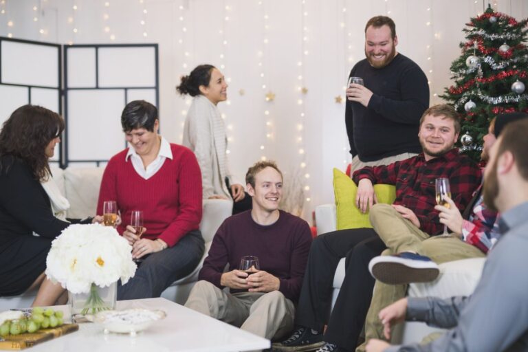 How to Enjoy a Simple Christmas This Year - The Simplicity Habit