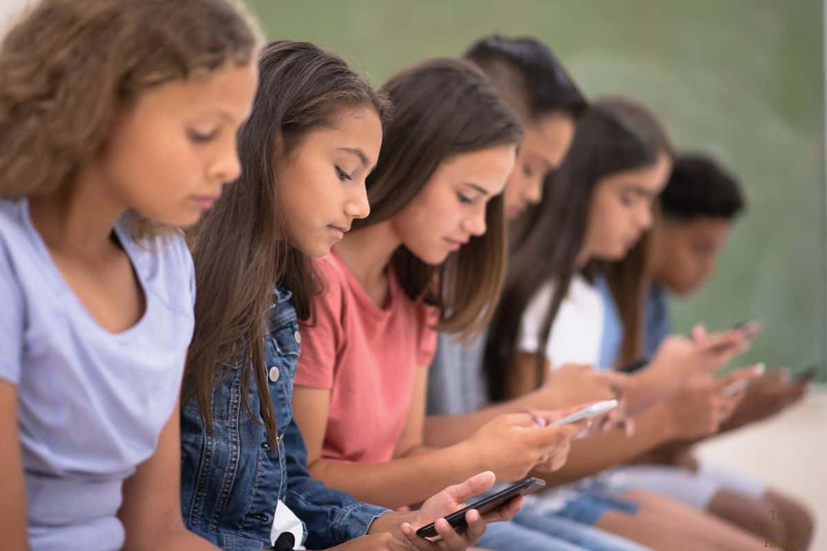 12 Important Life Skills to Teach Your Kids to Prepare Them for ...