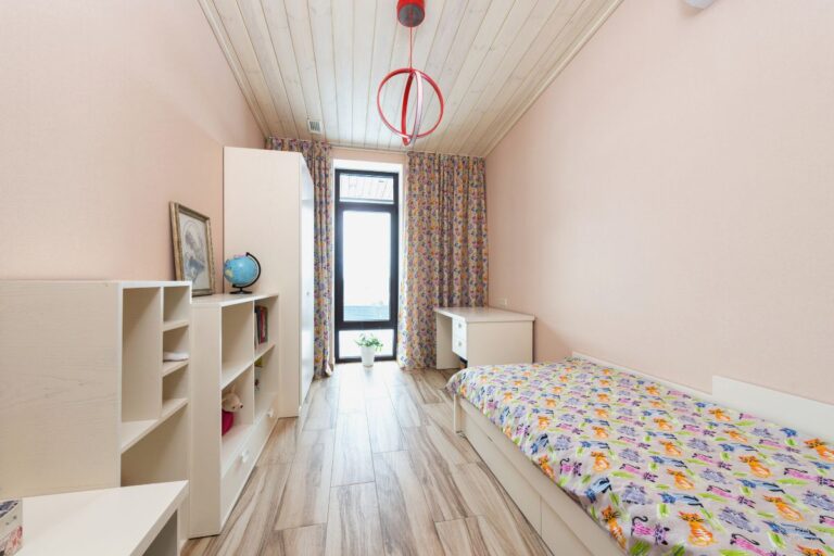 What the House Hushing Method Is (and How to Use It Effectively In Your ...